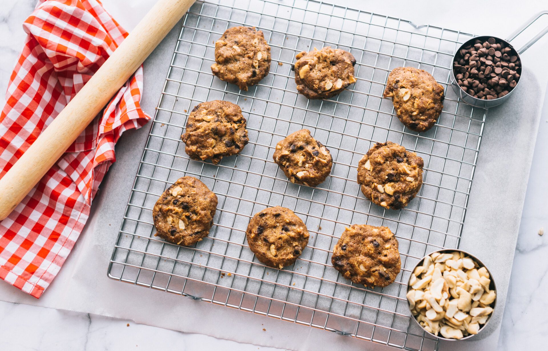 Keto Peanut Butter Cookies with Chocolate Chips Recipe - Keto Friendly ...